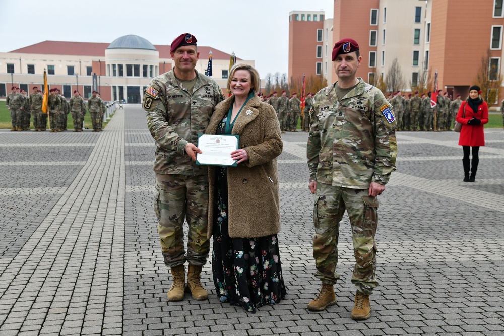 DVIDS - Images - Award Ceremony Command Sgt. Major Christopher D. Clapin [Image 2 of 6]