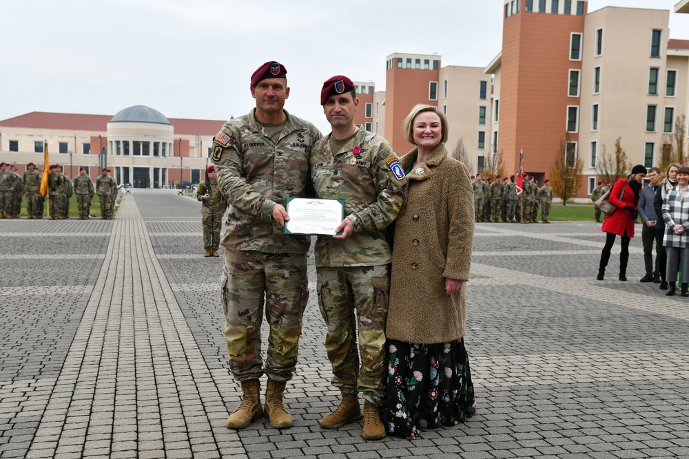 DVIDS - Images - Award Ceremony Command Sgt. Major Christopher D. Clapin [Image 5 of 6]