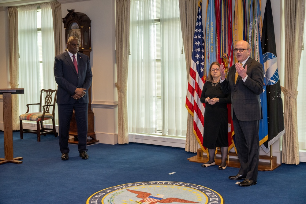 DVIDS - Images - Secretary Austin administers oath of office to Robert ...