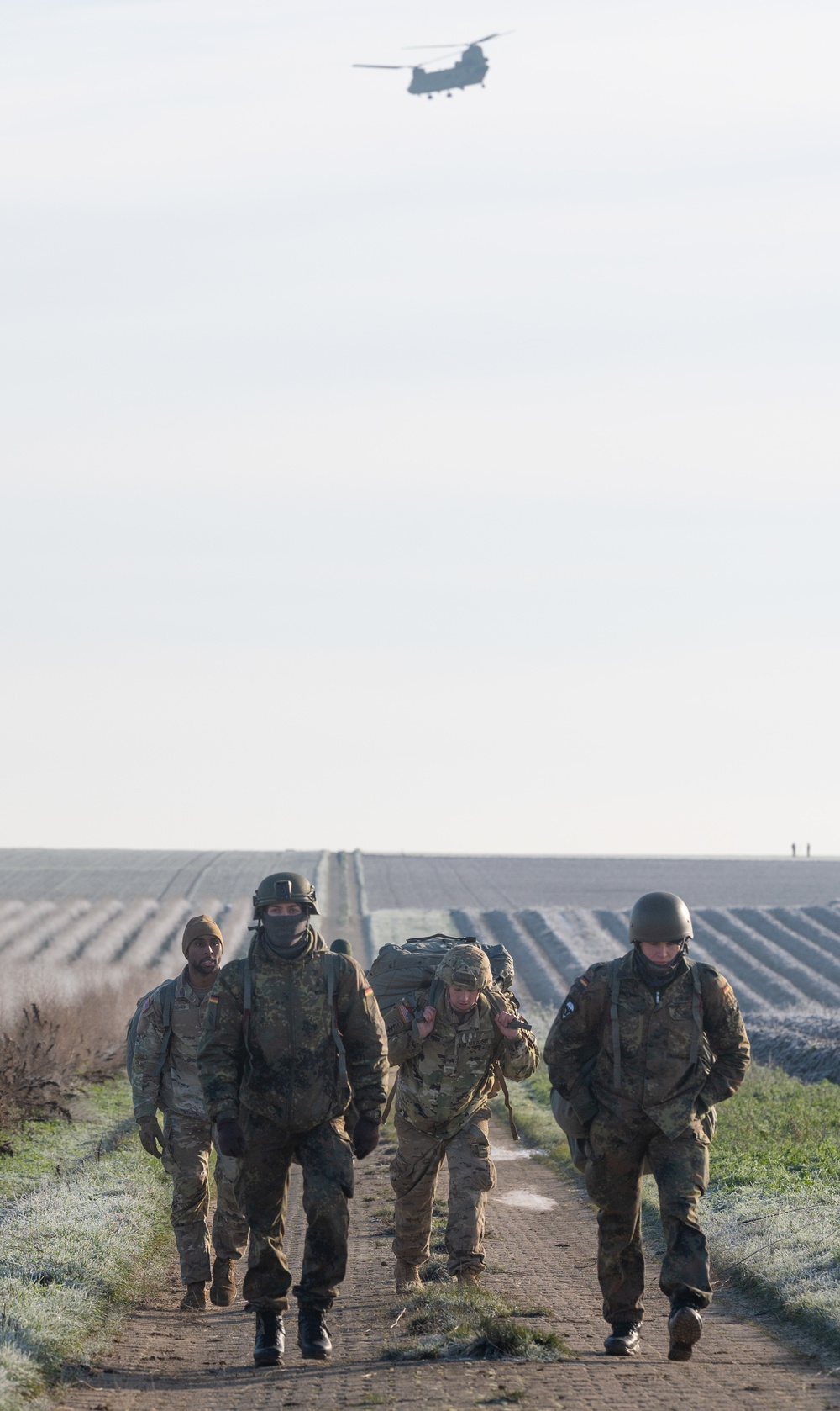 DVIDS - Images - NATO allies conduct joint drop training [Image 5 of 8]