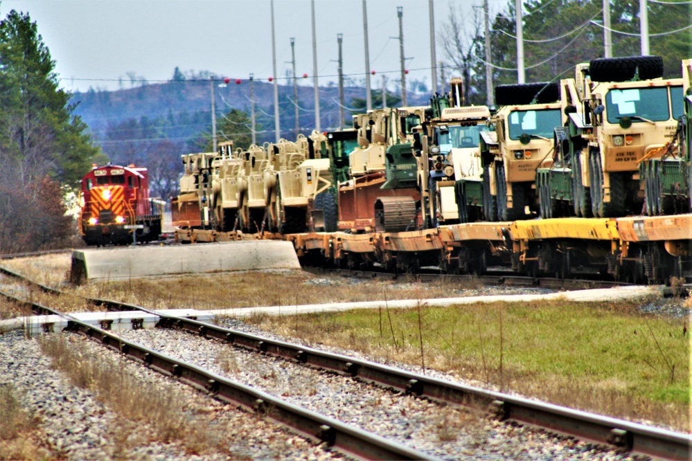 DVIDS - News - Photo Essay: Fort McCoy rail operations team supports ...