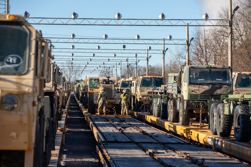 DVIDS - Images - 10th MDSB CENTCOM Equipment Redeployment [Image 3 of 5]