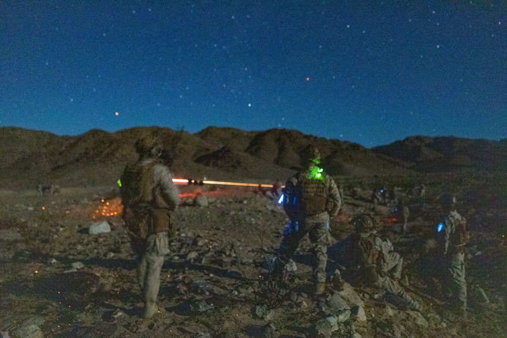DVIDS - Images - 3/7 Conducts live-fire night range [Image 17 of 26]