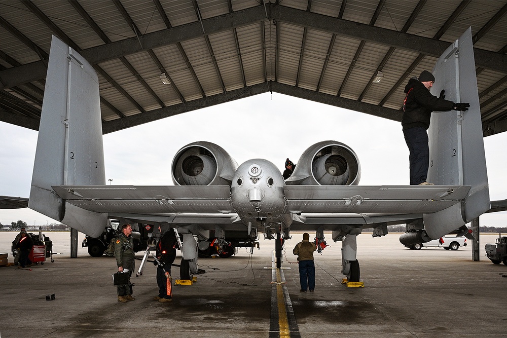 DVIDS - Images - Airmen Performing Post-Flight Maintenance on the A-10 ...