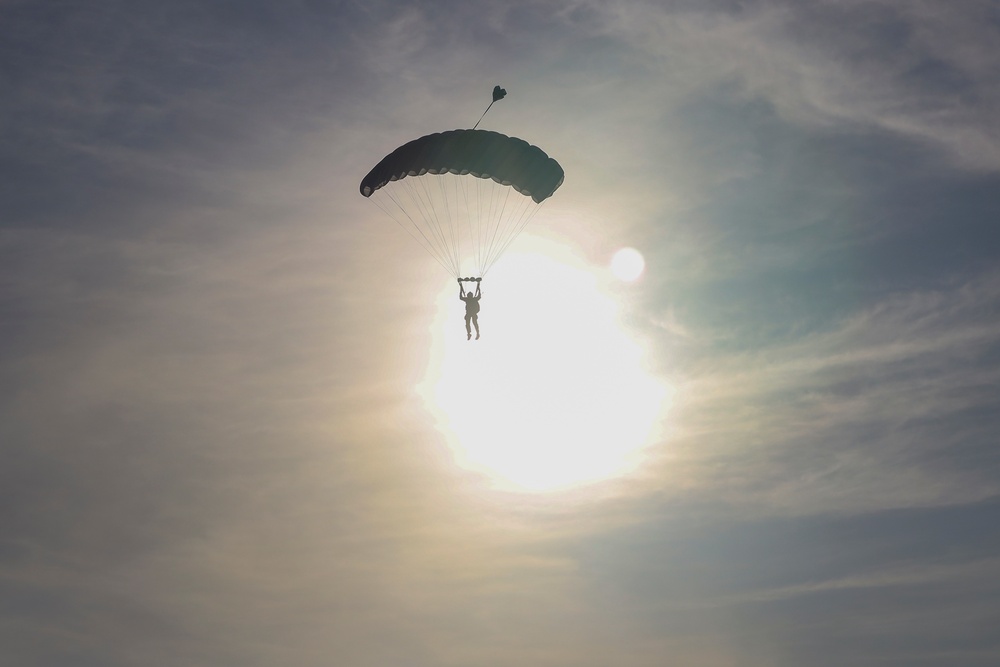 DVIDS - Images - CARAT Indonesia 2022 13th MEU Freefall Jump [Image 1 of 4]