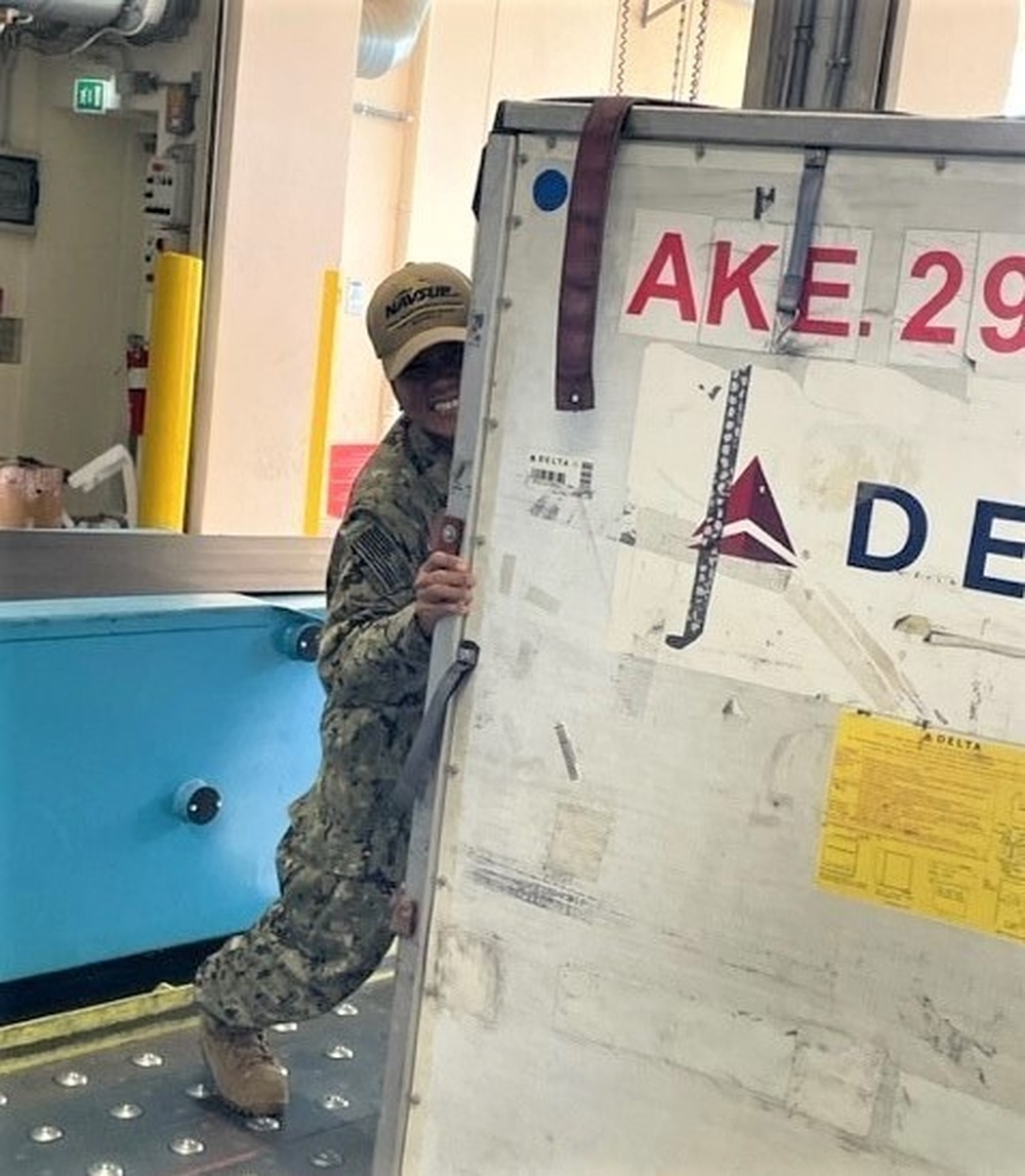 DVIDS - News - NAVSUP prepares fleet mail centers across U.S. Naval ...