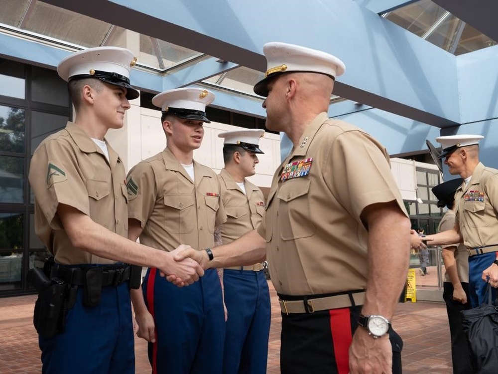 DVIDS - Images - MARFORSOUTH Commander visits MSGs in Argentina [Image ...