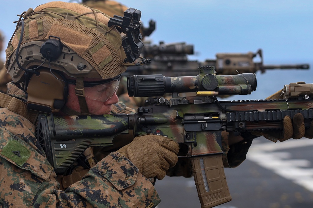 DVIDS - Images - 13th MEU USS Anchorage Deck Shoot [Image 3 of 6]