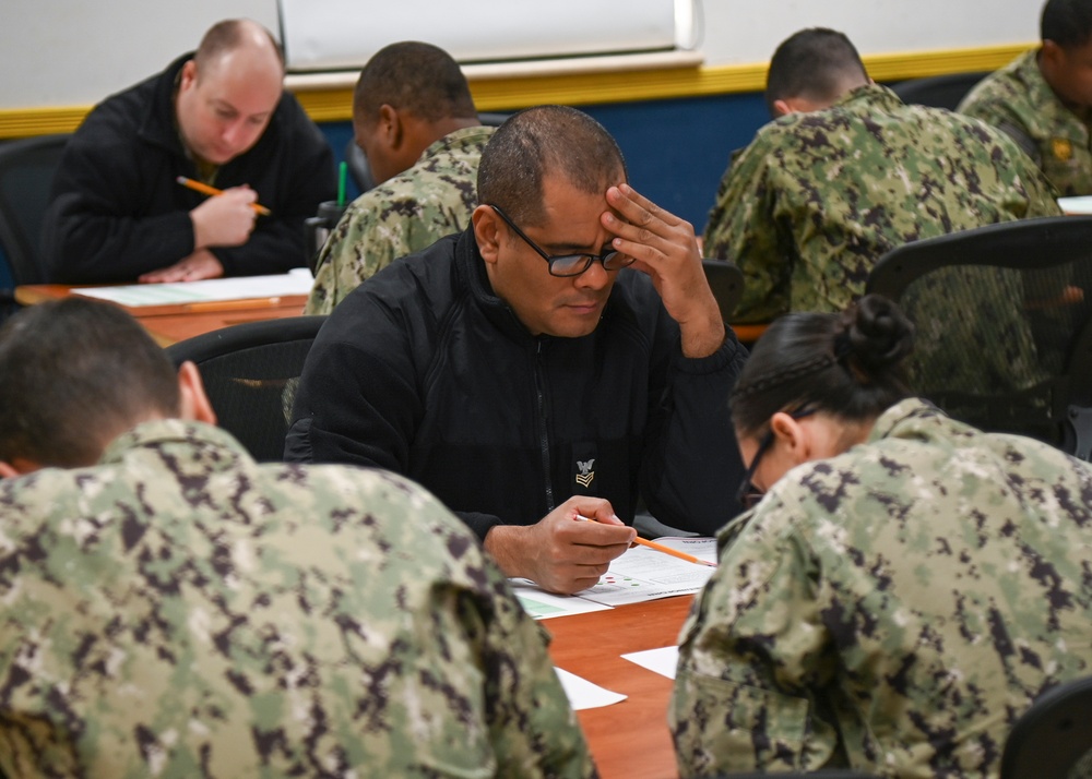 DVIDS - Images - Sailors Participate In Navy Chief Exam [Image 4 of 5]