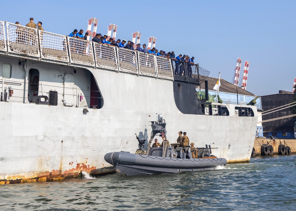 DVIDS - Images - 13th MEU Maritime Raid Force VBSS SME Exchange [Image ...