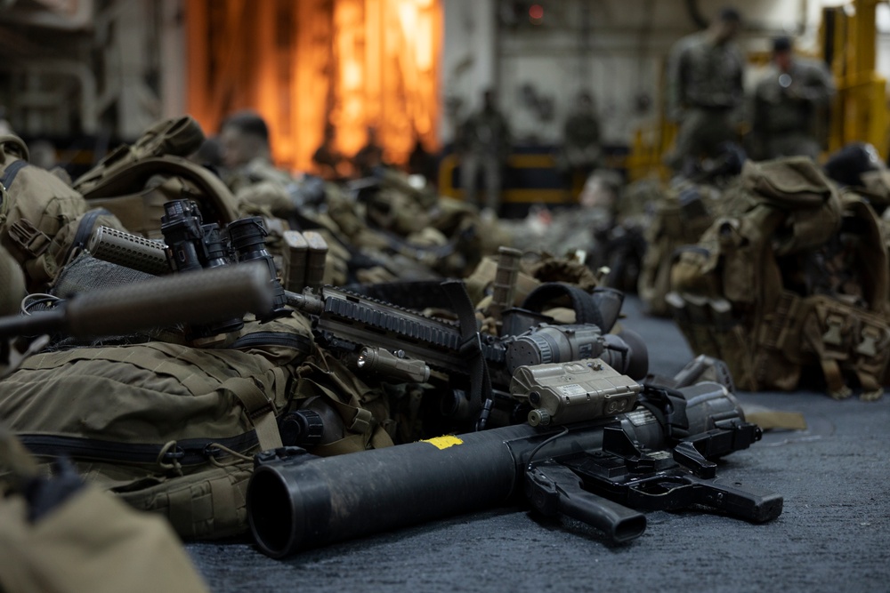 DVIDS - Images - 31st MEU Marines Rehearse for Rapid Response ...
