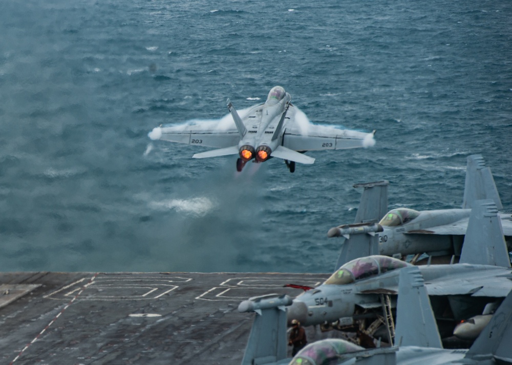 DVIDS - Images - Nimitz Conducts Flight Ops [Image 7 of 9]
