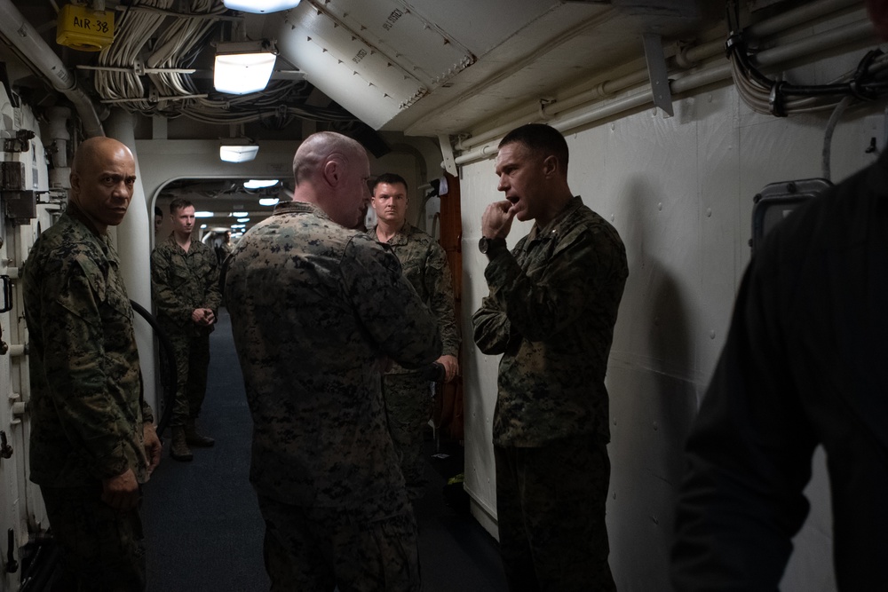 DVIDS - Images - 26th MEU Sergeant Major Visits Marines and Sailors ...