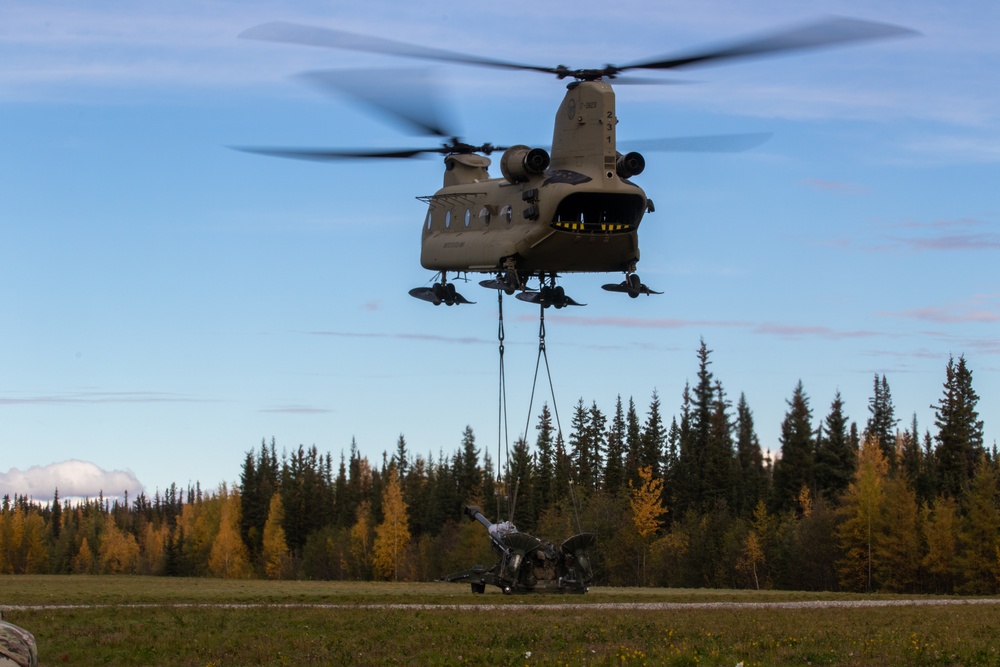 DVIDS - Images - Arctic Wolves Conduct Sling Load Training [Image 1 of 6]