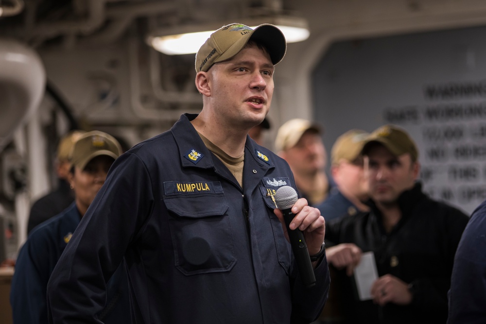 DVIDS - Images - CNP Visits USS Bataan (LHD 5) in Norfolk [Image 1 of 4]