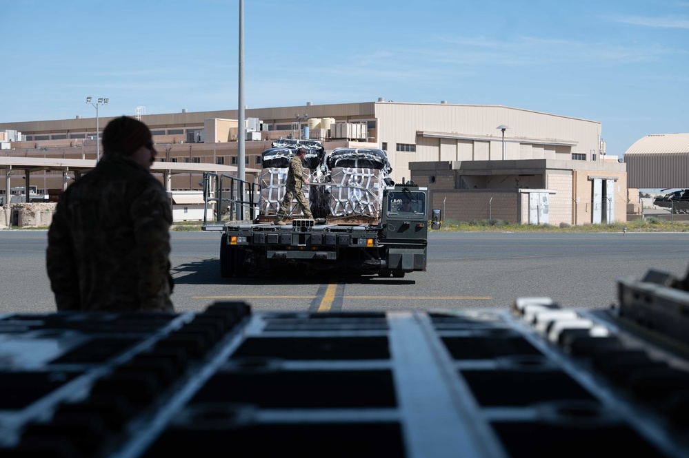 DVIDS - Images - From ground to air, they’ll get it there; 165th ...