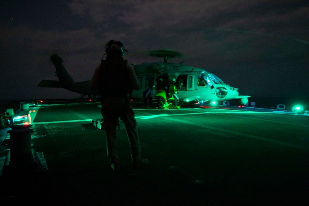 DVIDS - Images - HSC 26, USS Paul Hamilton Flight Operations [Image 9 ...