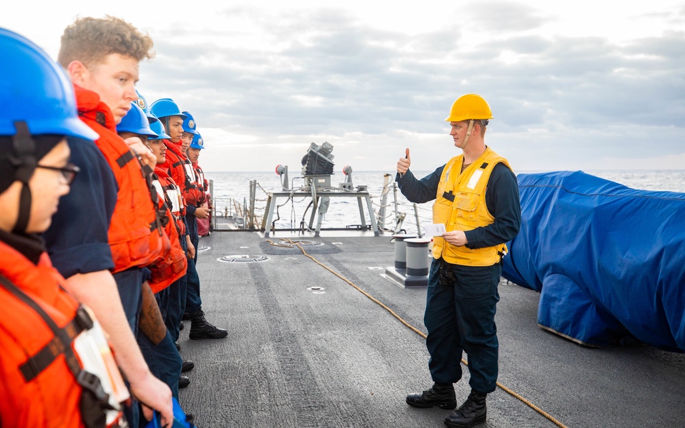 DVIDS - Images - USS Benfold Conducts Replenishment-at-sea with USNS ...