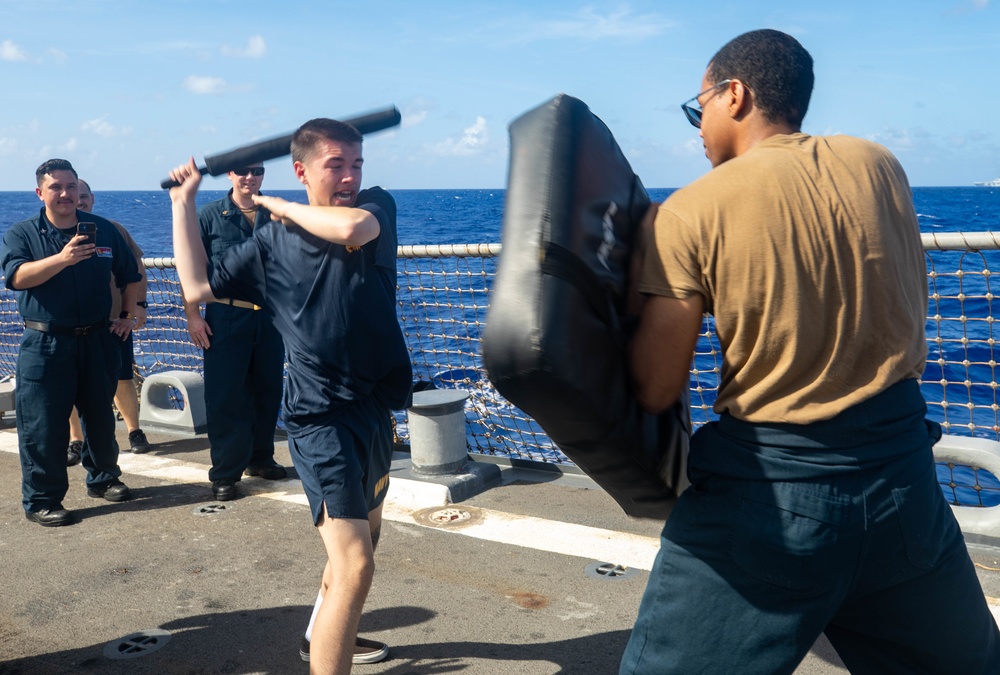 DVIDS - Images - USS Benfold Conducts Security Reaction Force Team ...