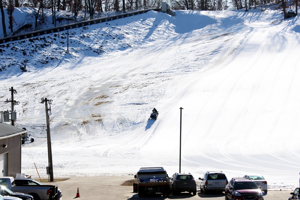 DVIDS - Images - Snow groomer operations at Fort McCoy's Whitetail ...