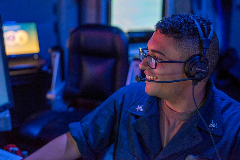 DVIDS - Images - Wayne E. Meyer Sailor Stands Watch [Image 2 of 3]