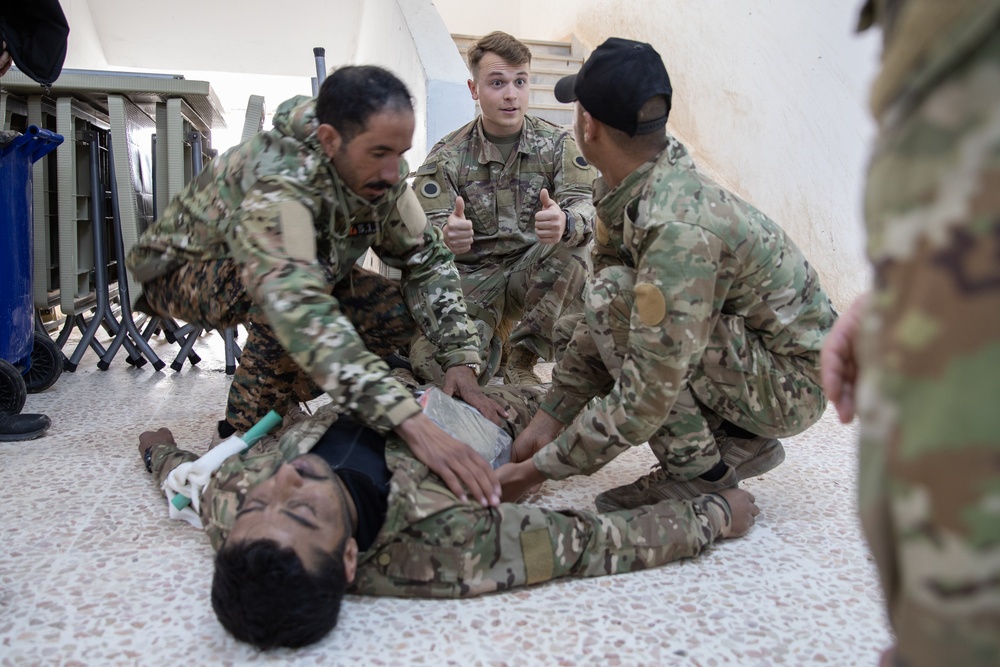DVIDS - Images - Syrian Internal Security Forces conduct medical training [Image 6 of 7]