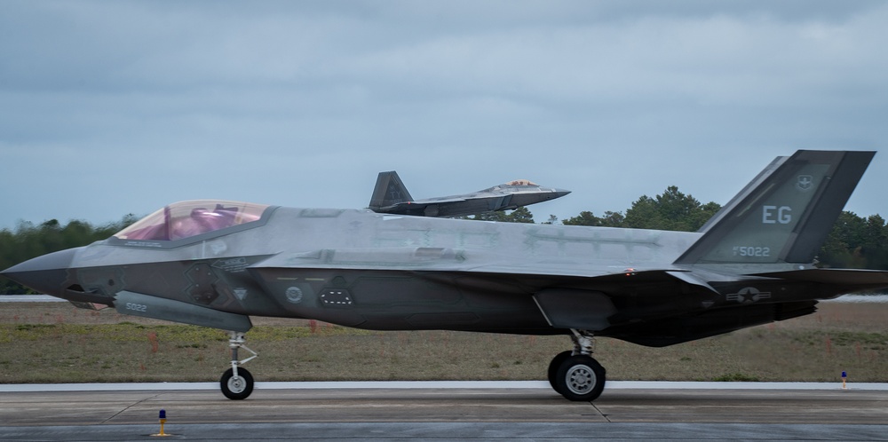 DVIDS - Images - Raptor activity [Image 5 of 10]