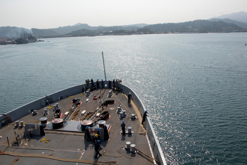 DVIDS - Images - Anchorage Arrives in the Philippines [Image 2 of 2]