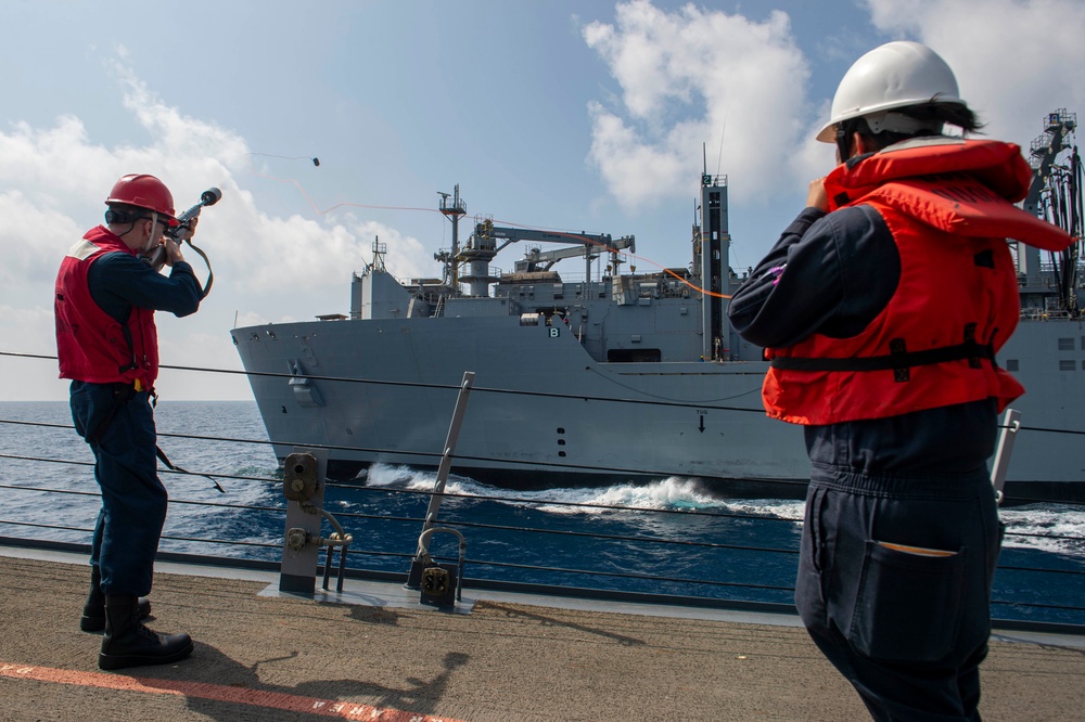 DVIDS - Images - USS Paul Hamilton Replenishment-at-Sea [Image 3 of 11]