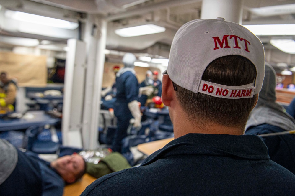 DVIDS - Images - USS Paul Hamilton General Quarters Drill [Image 4 of 6]