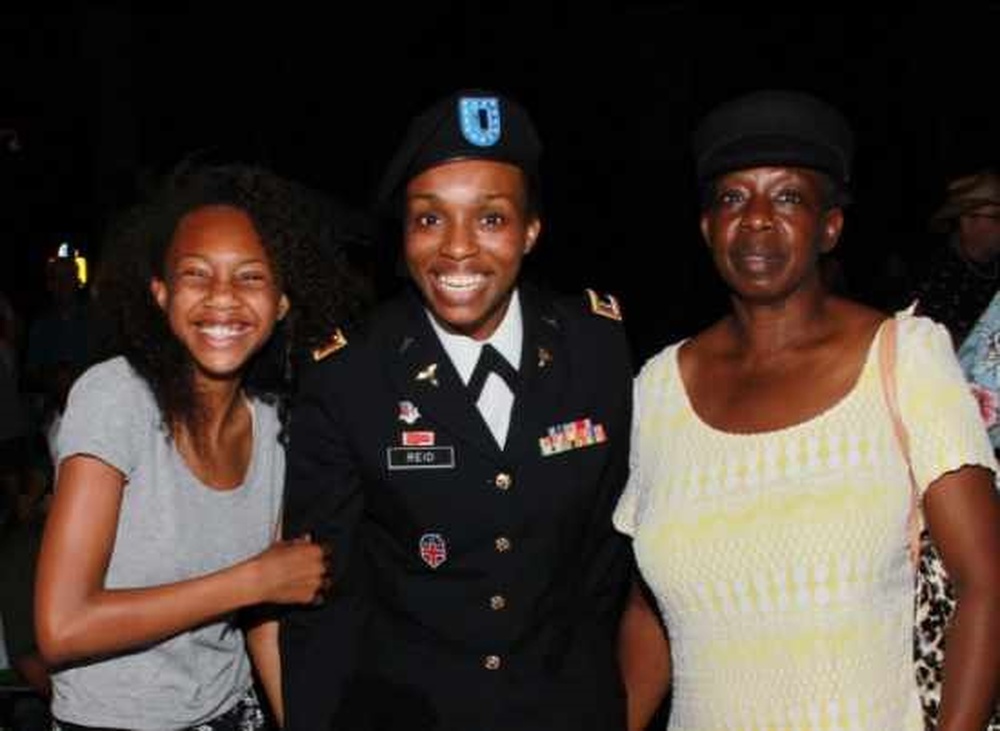 DVIDS - Images - Captain R. J. (Jody) Reid with mom and daughter [Image ...