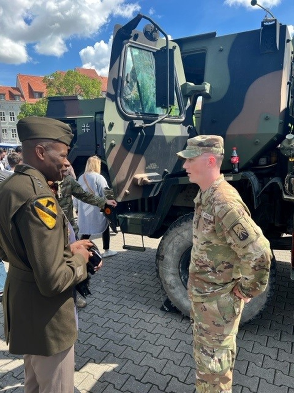 DVIDS - News - 21st TSC Celebrates Bundeswehr Logistics Command’s 10th ...