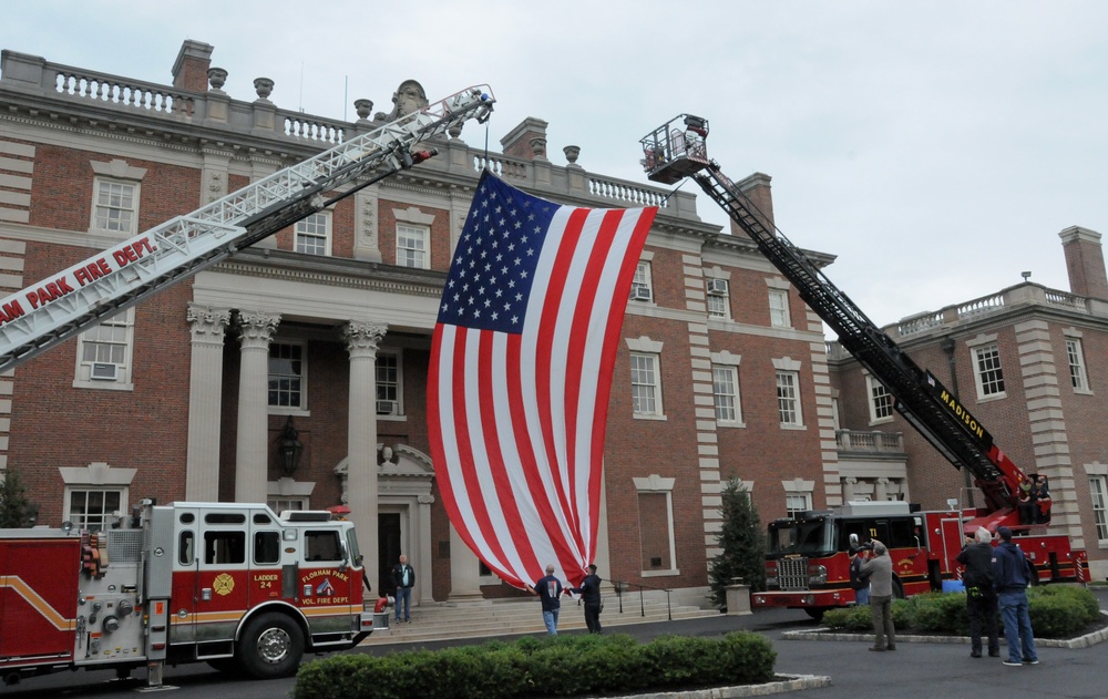 DVIDS - News - Army Reserve senior leader helps Our Community Salutes ...