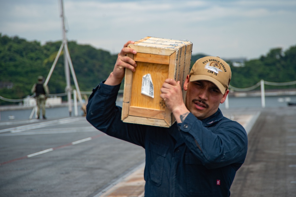 DVIDS - Images - USS Ronald Reagan (CVN 76) sailors conduct in-port ...