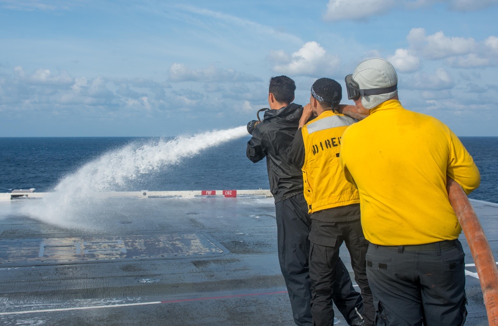 DVIDS - Images - USS Ronald Reagan (CVN 76) USS Ronald Reagan (CVN 76 ...