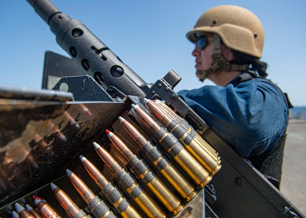DVIDS - Images - USS Paul Hamilton Strait of Hormuz Transit [Image 3 of 4]