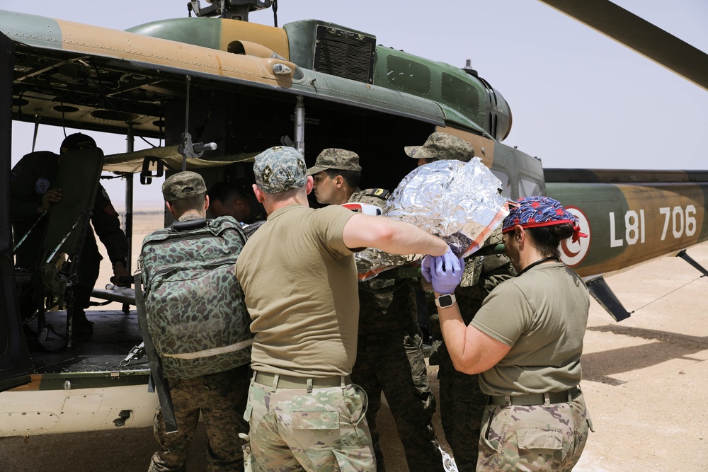 DVIDS - Images - 307th FRSD and Tunisian forces conduct medevac ...