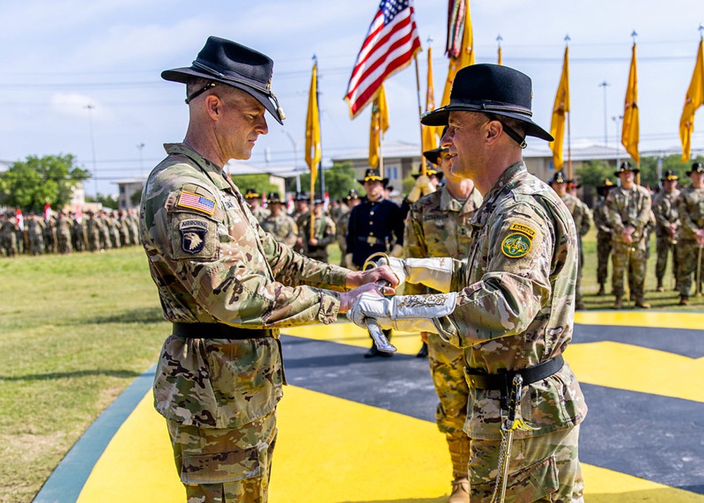 DVIDS - News - Brave Rifles Welcomes New Command Team