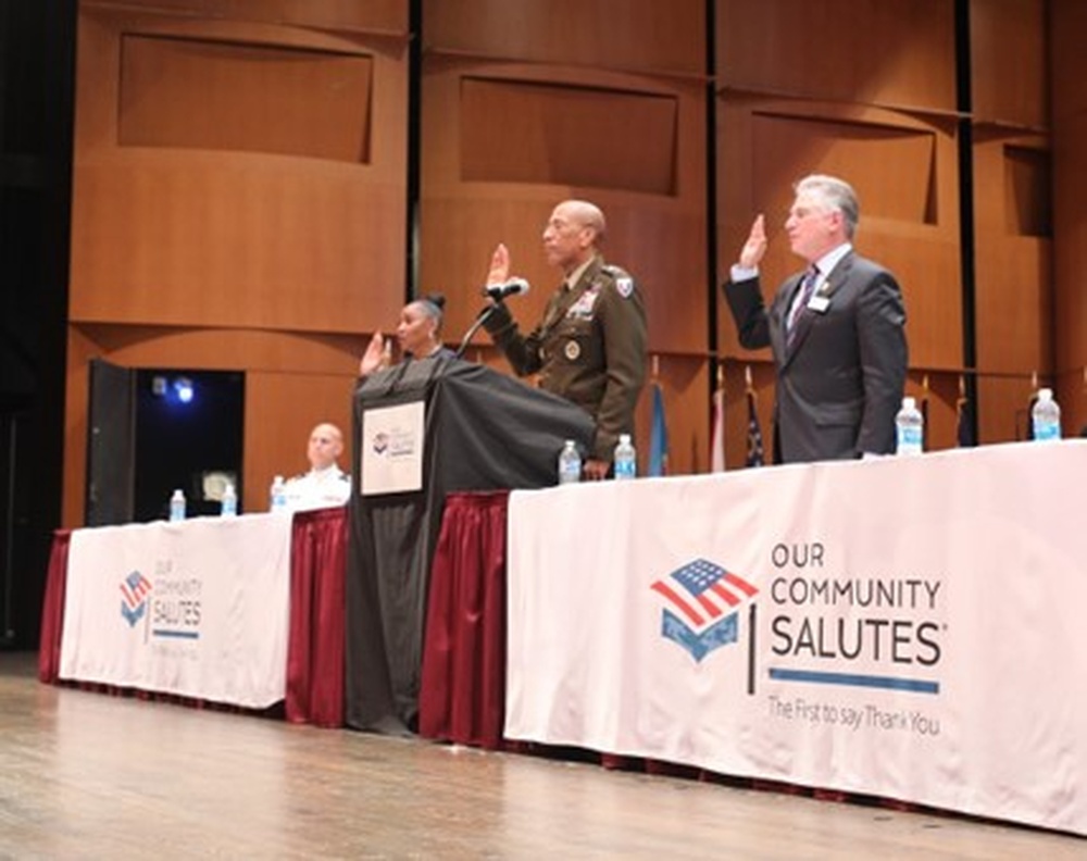 DVIDS - Images - Army senior sustainer enlists 70 new recruits [Image 1 ...