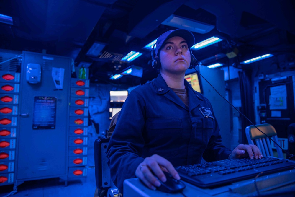 DVIDS - Images - Makin Island Operations Specialists [Image 1 of 3]