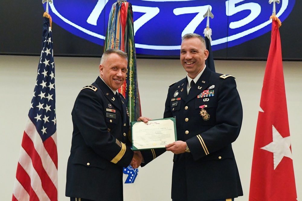 DVIDS - Images - Retirement Ceremony iho LTC Patrick McGrath [Image 4 of 5]