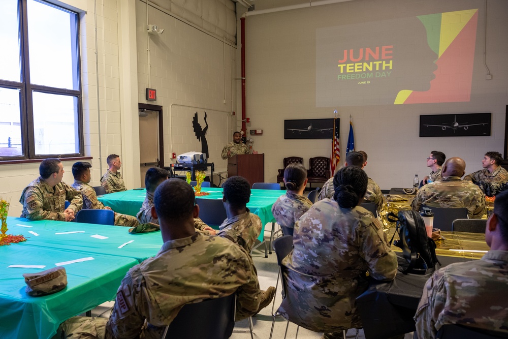 DVIDS - Images - Juneteenth Celebration [Image 4 of 4]