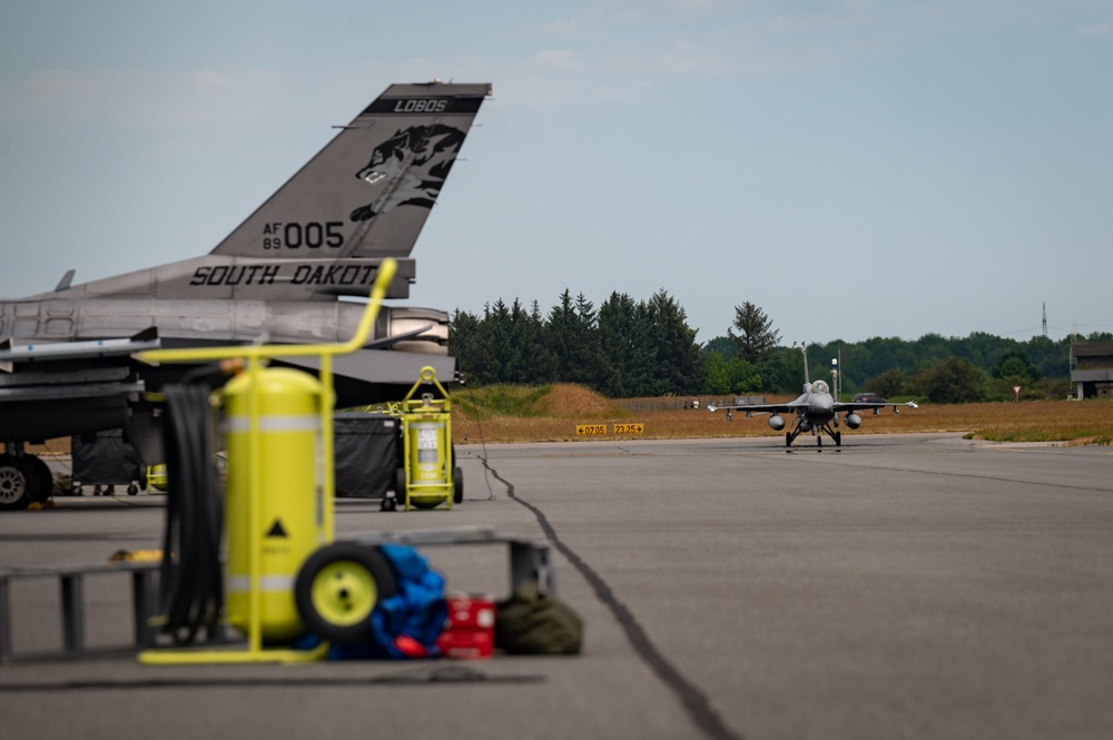 DVIDS - Images - Guard Airmen Recover Aircraft During Air Defender 2023 ...