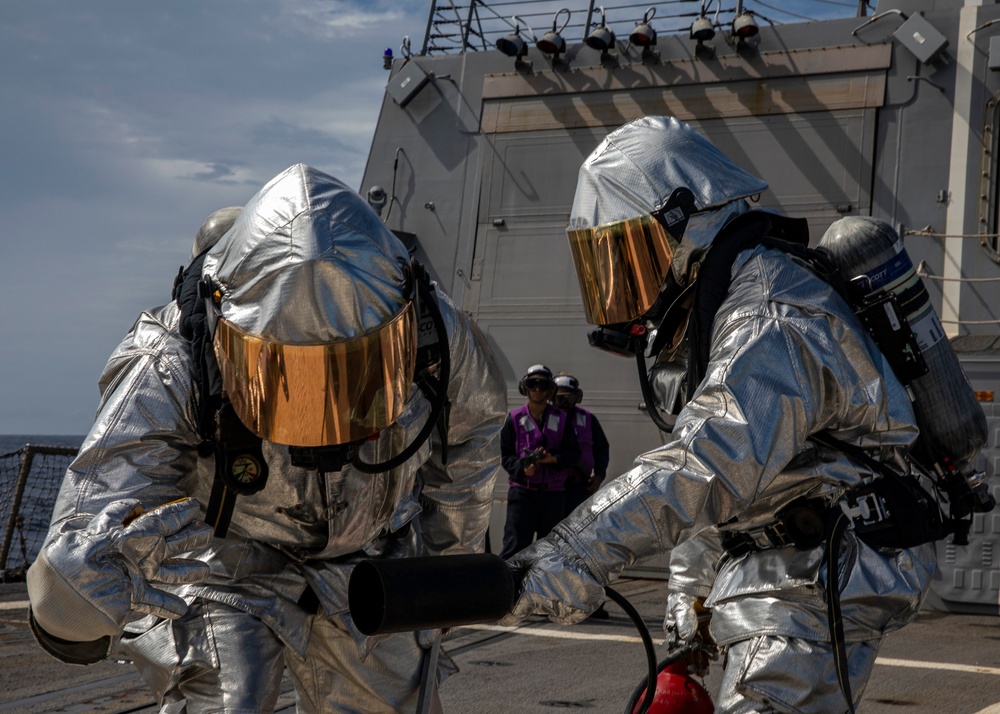 DVIDS - Images - USS Rafael Peralta (DDG 115) conducts an aviation ...
