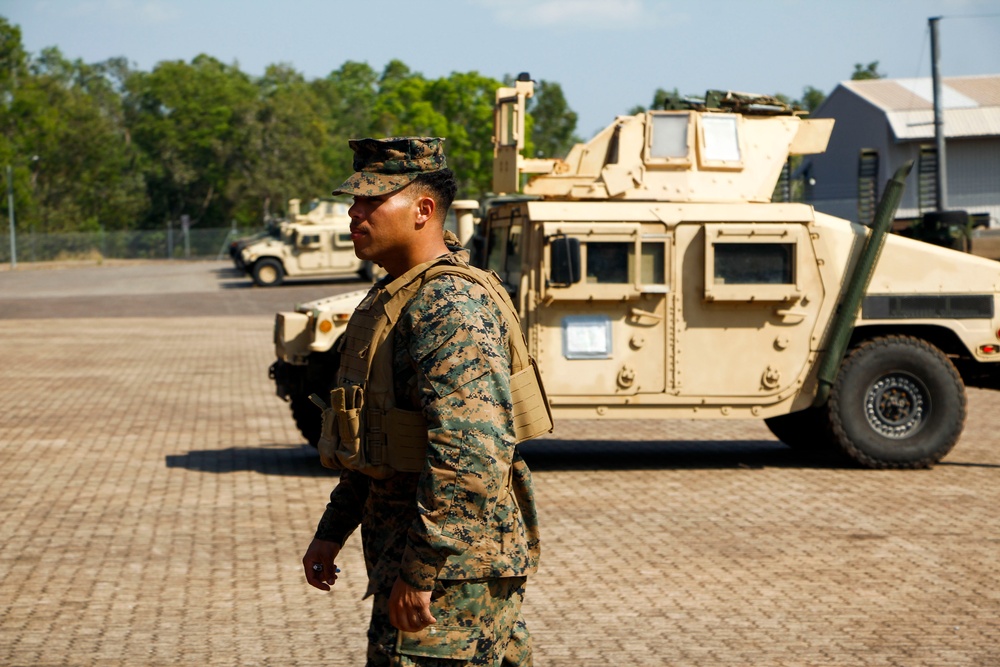 DVIDS - Images - Joint Left-Side Driver Training [Image 3 of 4]