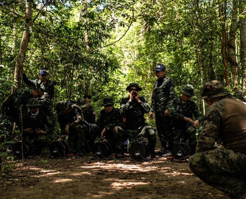 DVIDS - Images - HMA Thailand | Dearmer Drills [Image 3 of 16]