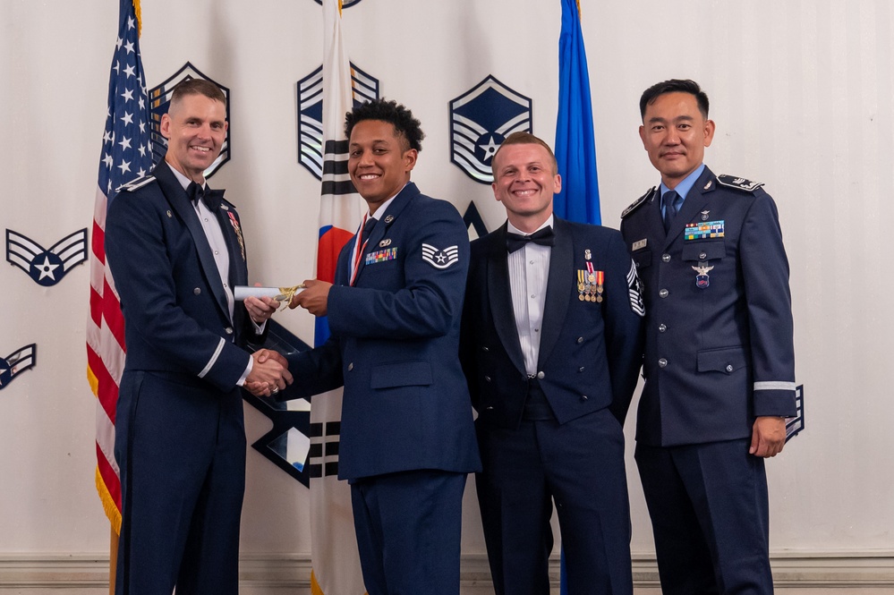 DVIDS - Images - Kunsan celebrates ALS class 23-B graduation [Image 7 ...