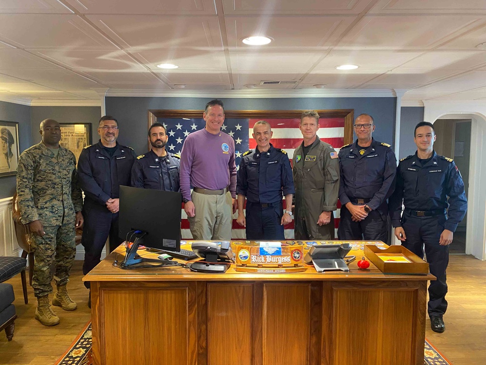 DVIDS - Images - Distinguished Visitors [Image 1 of 6]