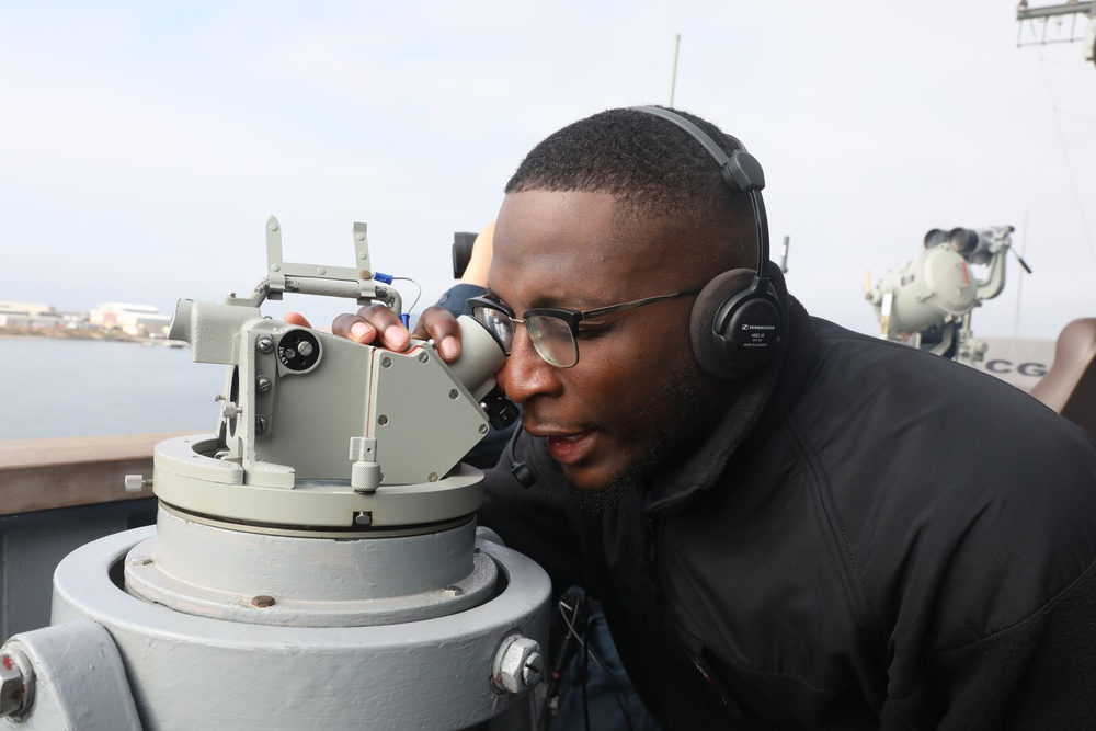 DVIDS - Images - USS Princeton Conducts Sea and Anchor [Image 2 of 3]