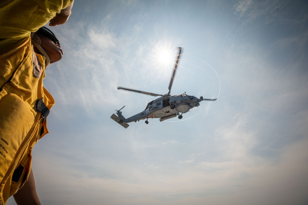 DVIDS - Images - USS Carney (DDG 64) Conducts Flight Operation/Daily ...